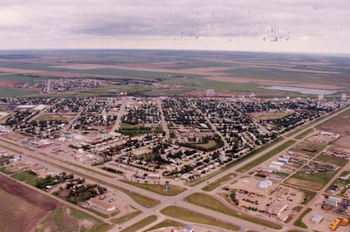 Aerial Photos of Kindersley 1996 - Town of Kindersley